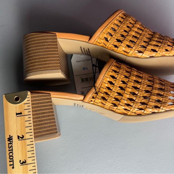 Time and Tru | Shoes | Time And True Memory Foam Woven Sandals | Poshmark